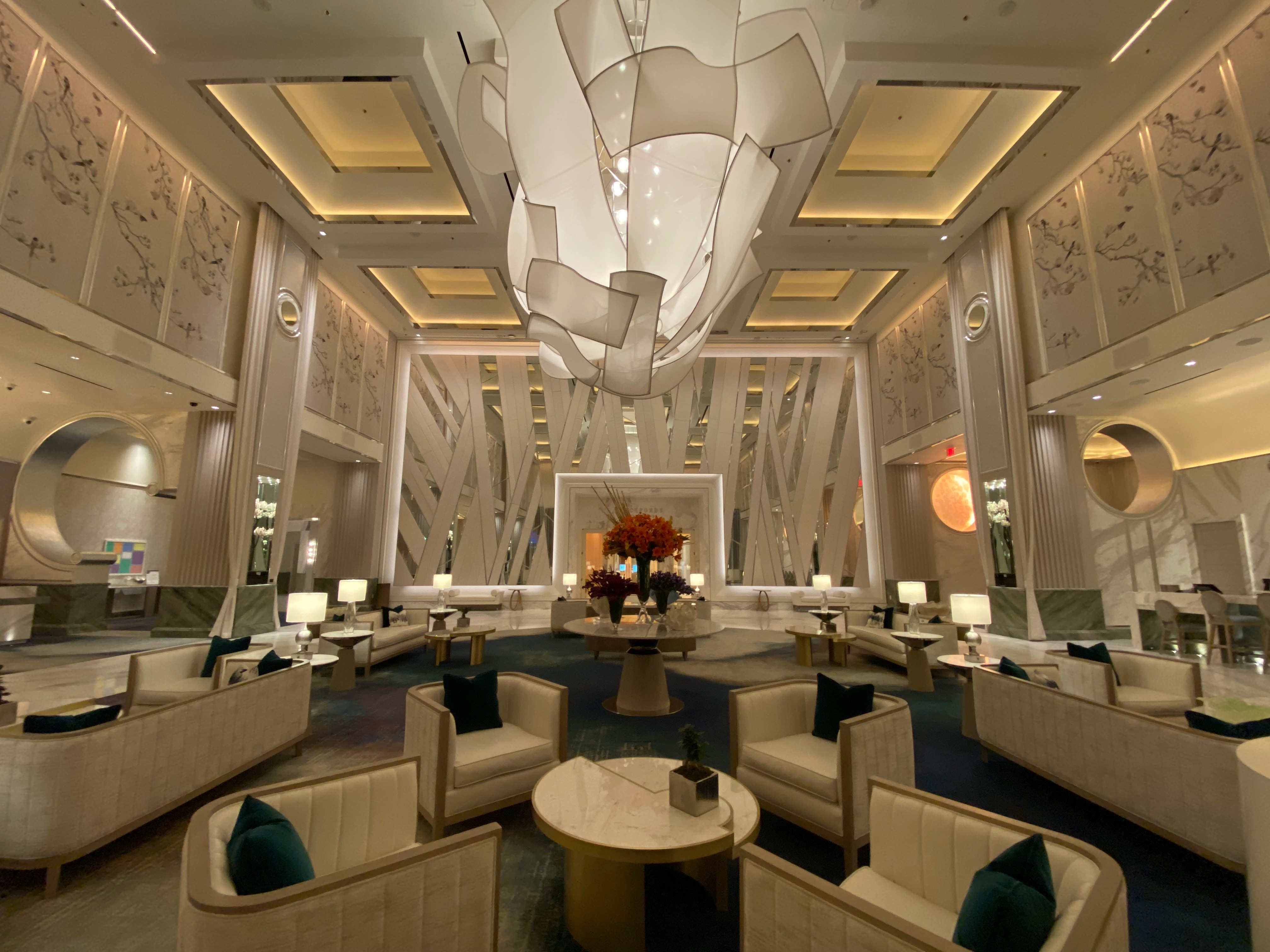 Vegas Snob | Because Resort Side at Wynn is Ghetto